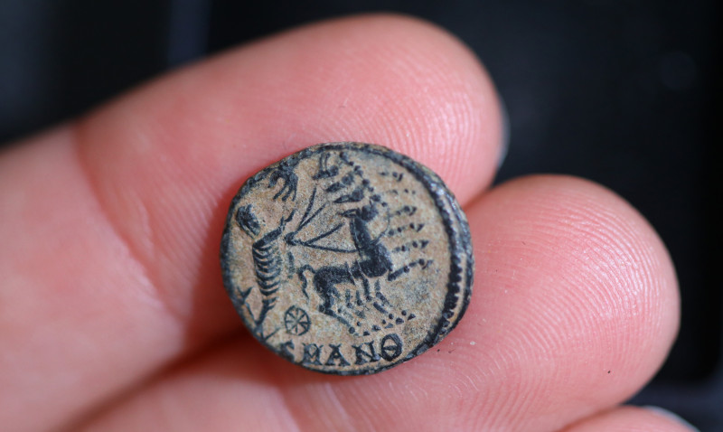 Emperor Constantine I Hand of God Coin 306-337 AD AE4 FINE