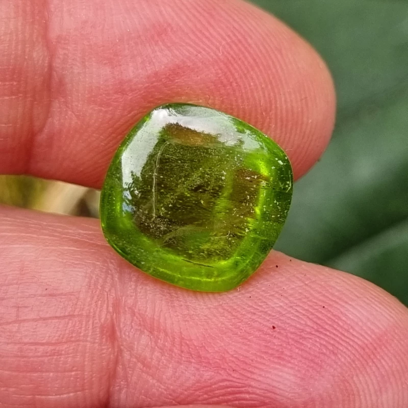 13mm 12.7ct Peridot cushion square cabochon Apple Green Color Mogok Mine