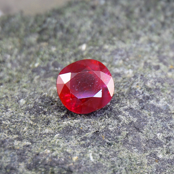 Natural, Certified 1.10ct Royal Red Ruby (01742)