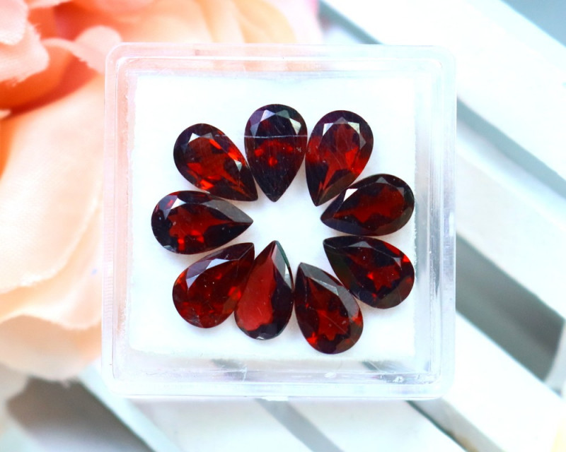 Almandine 8.53Ct 9Pcs Natural Vivid Blood Red Almandine Garnet ER879/B1