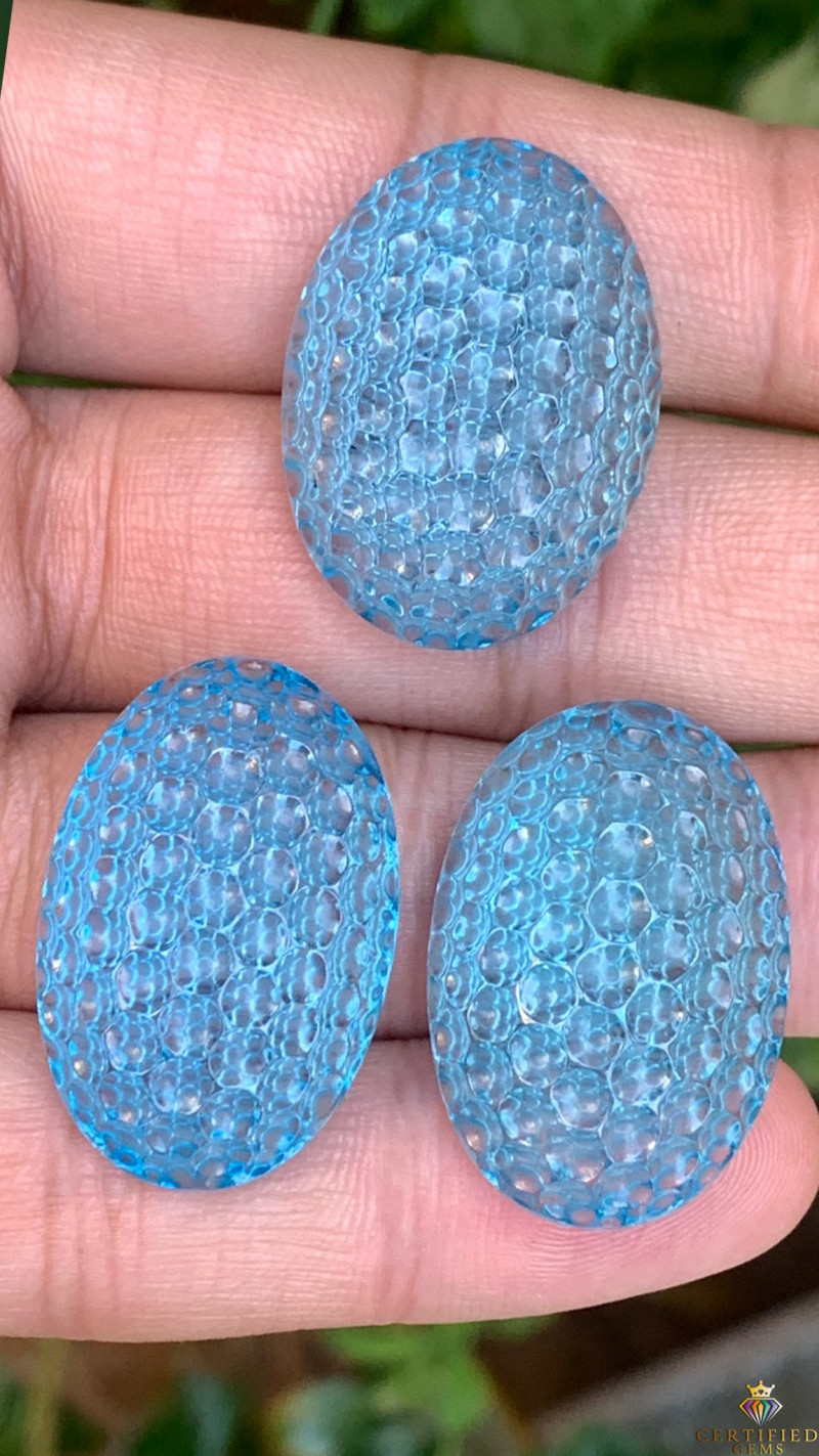 Top 165.66 Carats Natural Carved Topaz Set