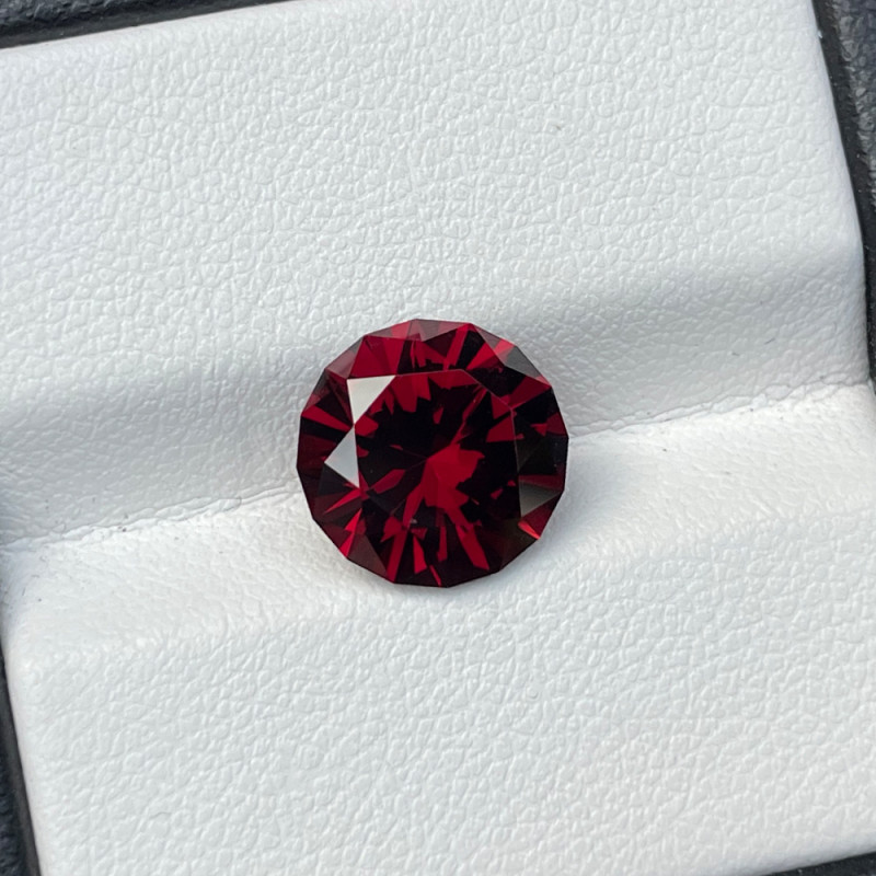 Natural Red Garnet 5.16 Cts Round Cut Loose Gemstone