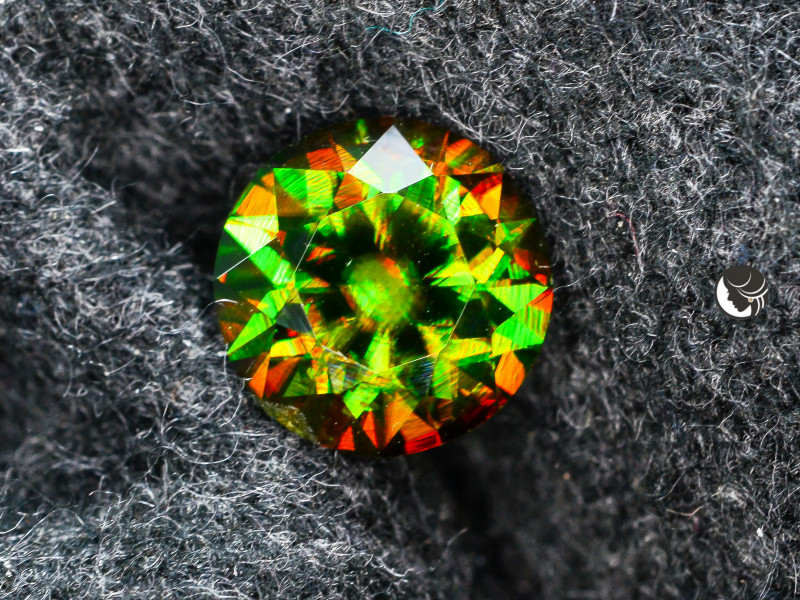 Presenting AAA Chrome Sphene 4.75 ct Color Change