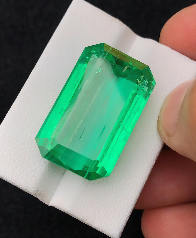 HGTL CERTIFIED 44.27 Ct Natural Green Transparent Spodumene Gemstone