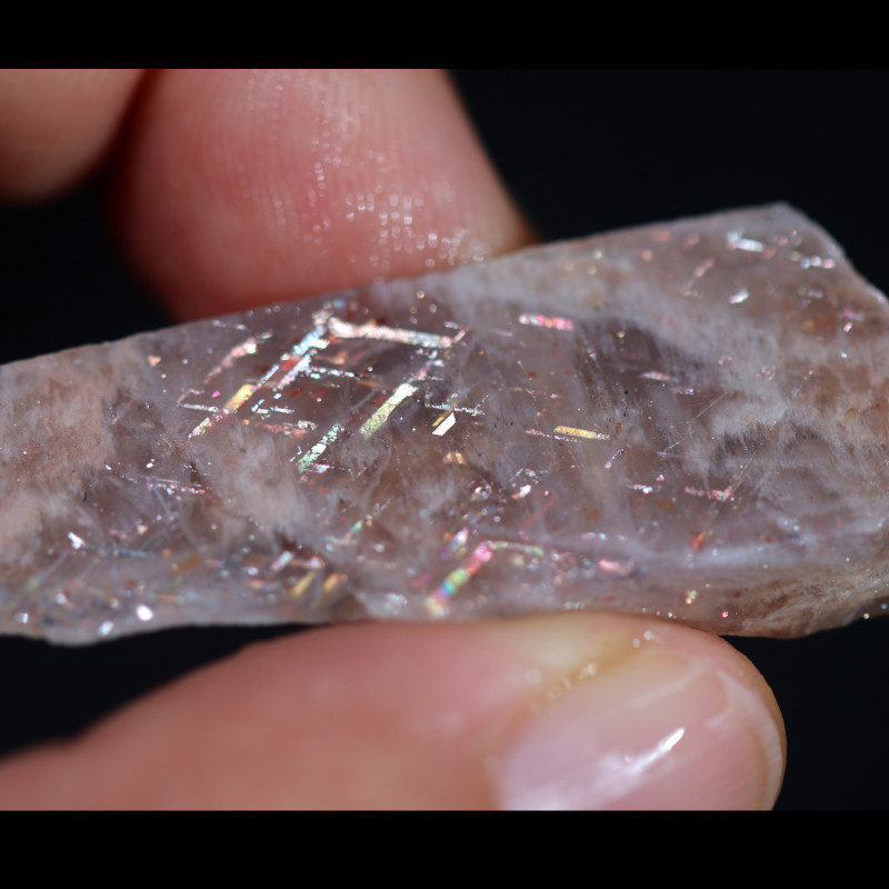 34 cts Rainbow lattice sunstone rough -good fire-STABILIZED