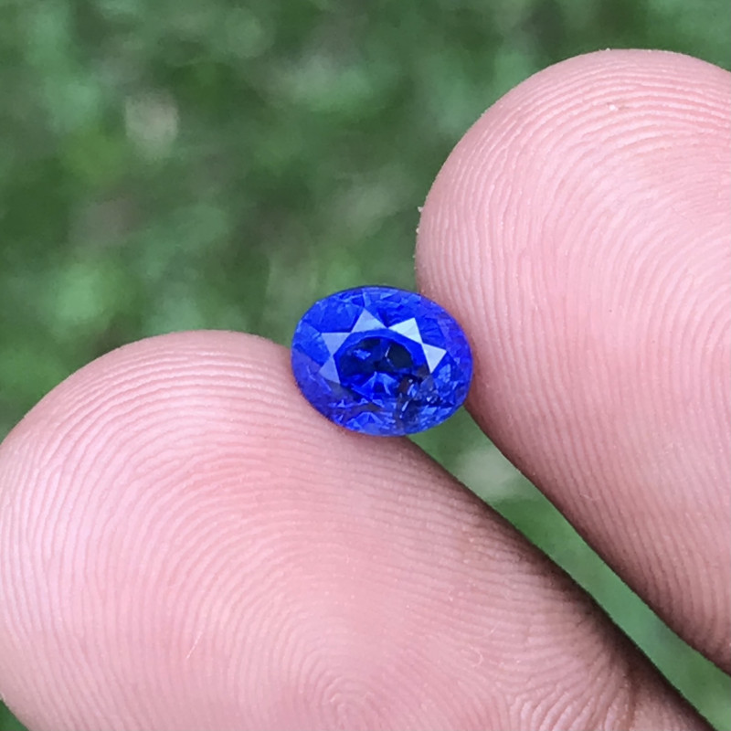 1.74 Crt Sapphire ROYAL Blue ONLY heated 100% Natural mine Sri Lanka