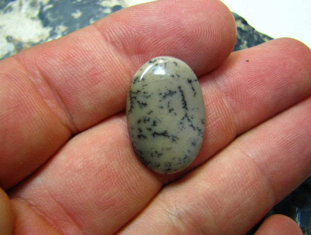 DARK TAN JASPER STONE FROM MEXICO 11.10 CTS