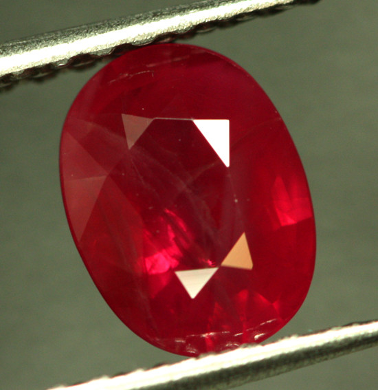 1.63 CTS CERTIFIED RED BURMESE RUBY - HEAT ONLY [CDR42]