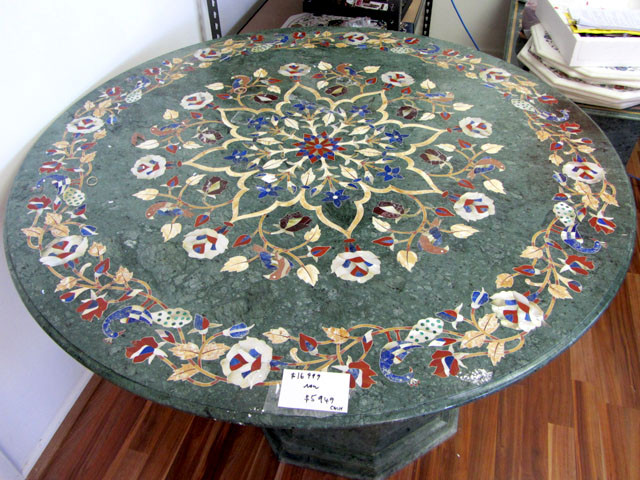 HUGE GREEN 120 cm BEAUTIFUL MARBLE TABLE INLAID GEMS