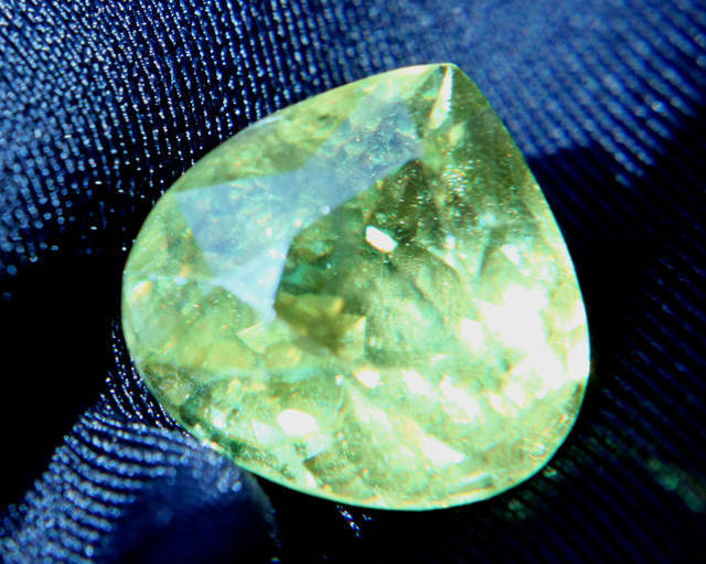7.50 Carat Color Change Sphene - VS/SI - Beautiful