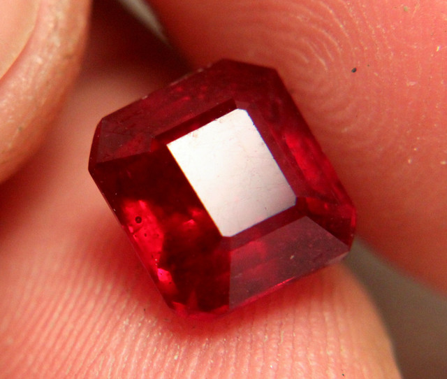 Red Sapphire Vs Ruby