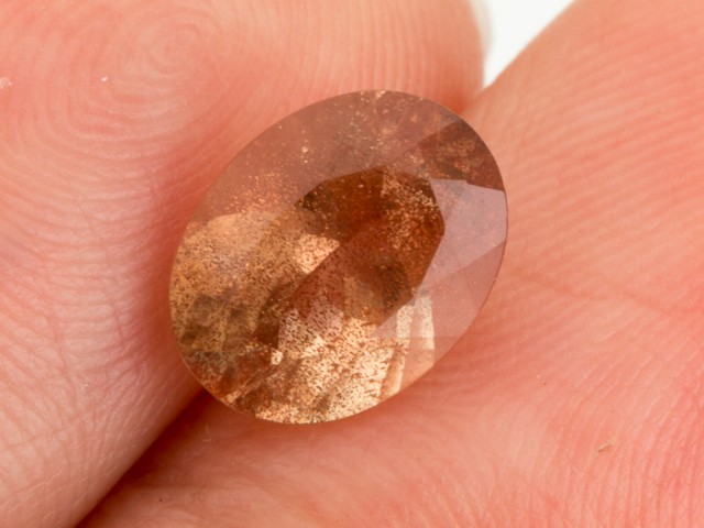 1.7ct Pink Oval Sunstone (S2157)