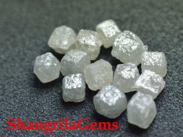 6 cube diamonds 1.90 to 2ct total silver grey