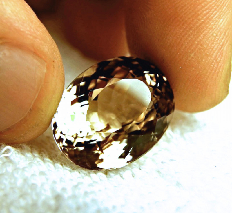 CERTIFIED - 30.5 Carat Natural IF/VVS1 Topaz - Gorgeous