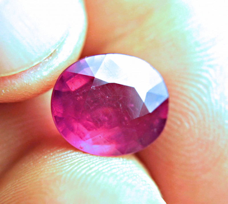 5.58 Carat Fiery Ruby - Superb
