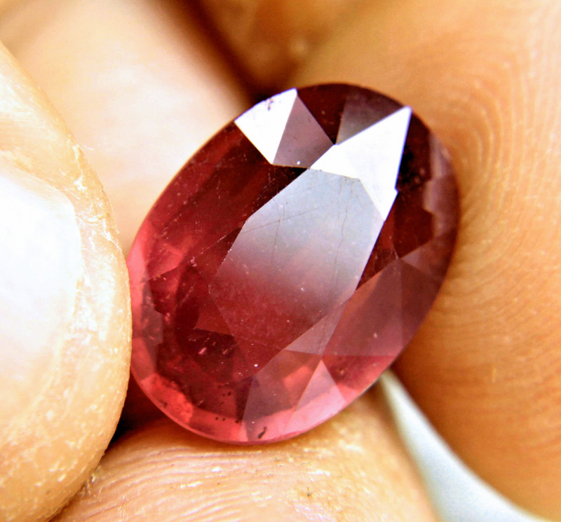 9.8 Carat Fiery Ruby - Gorgeous