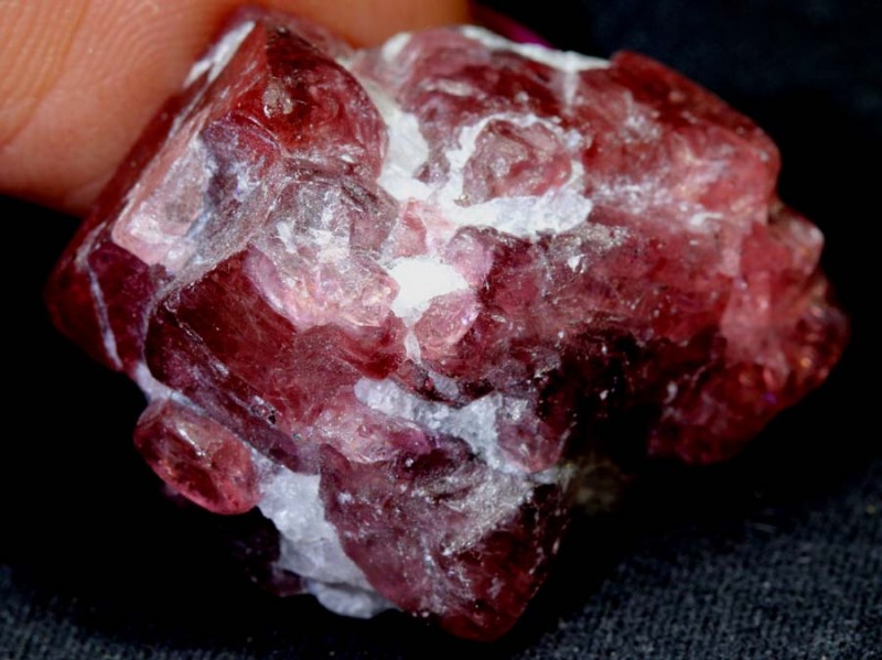 69 CTS -SPINEL ROUGH SPECIMEN RG-3095