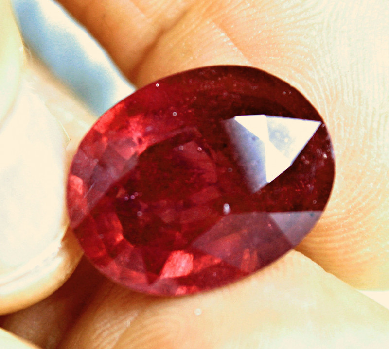 CERTIFIED - 19.24 Carat Fiery Red Ruby - Superb