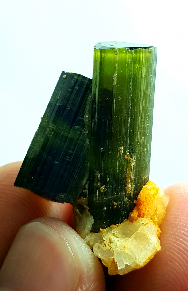 Lovely Twin Tourmaline Specimen 40 Cts - Pakistan