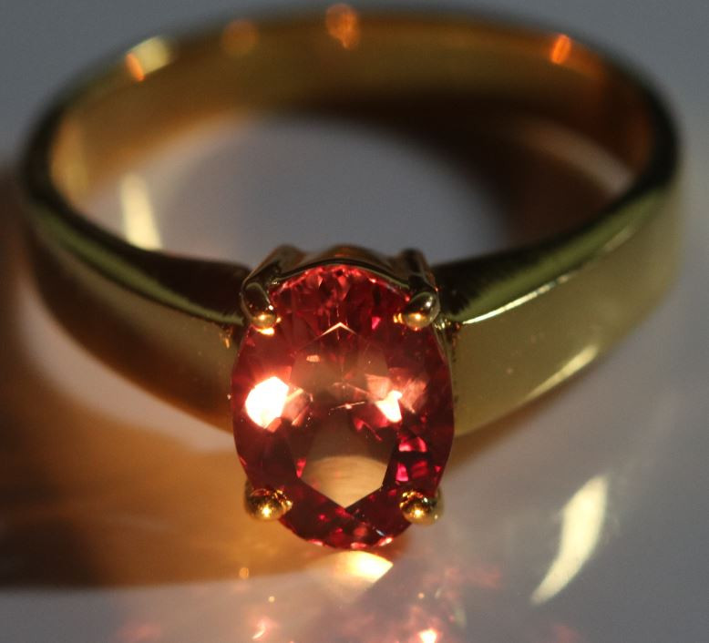 Color Change Garnet 2.60ct Solid 18K Yellow Gold Ring