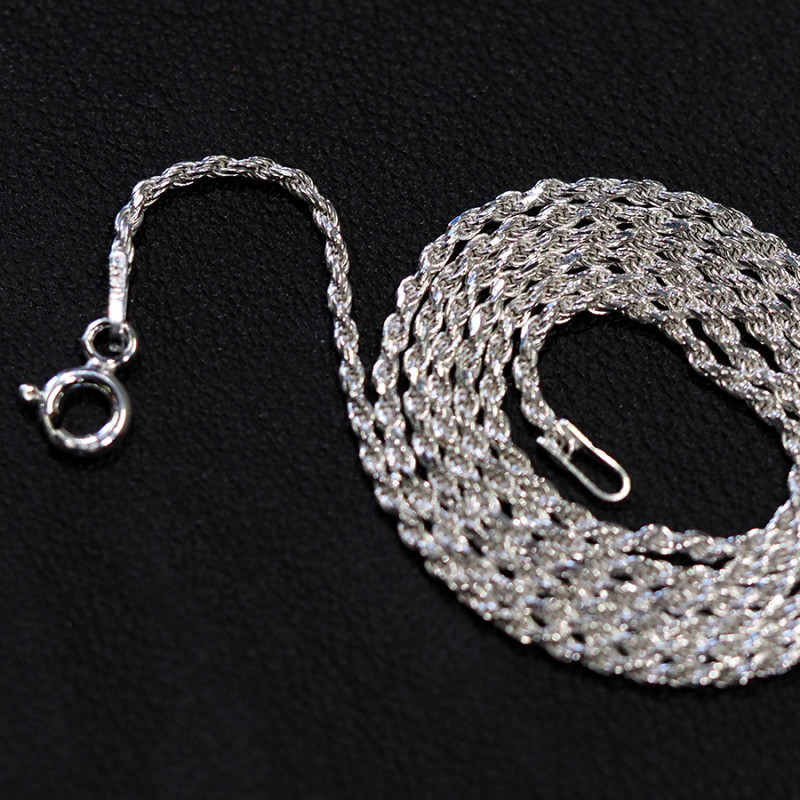 20 Inch,50 cm Twisted Silver chain , most popular . AM 214