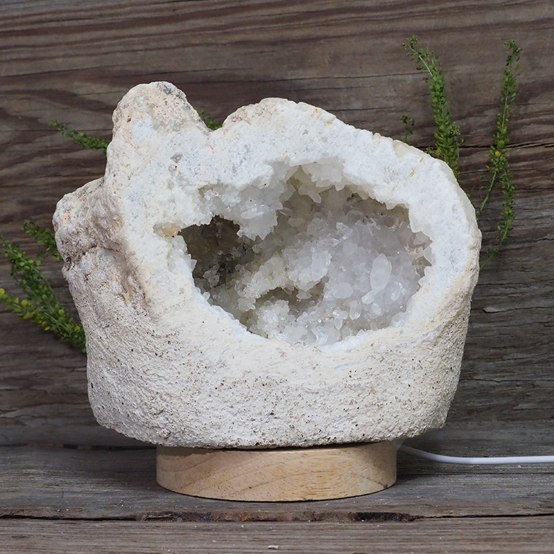 2.35kg Natural Calcite Geode Lamp with Large LED Light Base DN1625