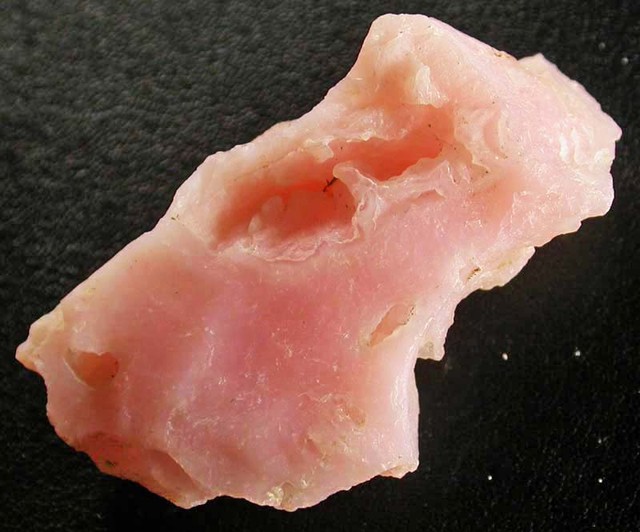 PINK OPAL ROUGH -PERU 63.75 CTS [VS5284]