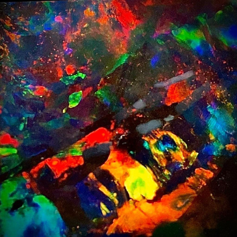 RARE OPAL VALLEY GEM CARVING